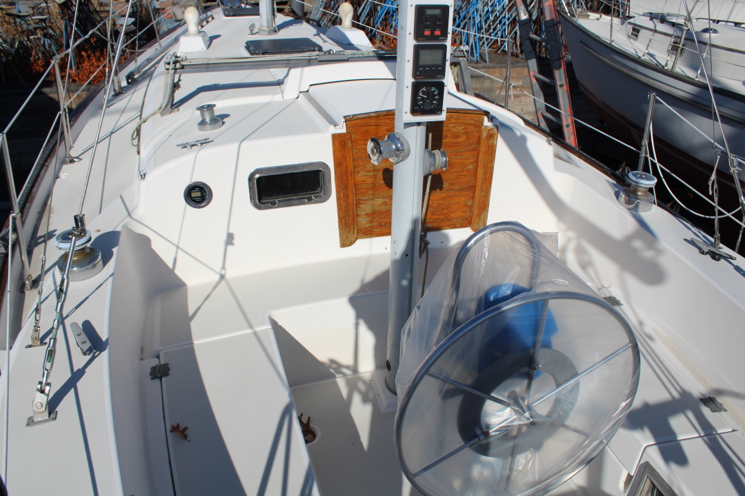 36′ Pearson 365 Ketch – 1981 | Ambrose Yacht Sales