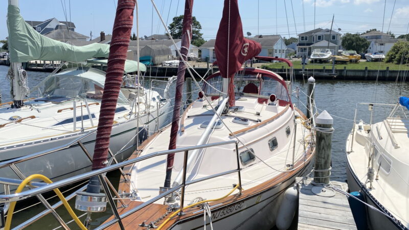 29′ Island Packet 29 – 1997 | Ambrose Yacht Sales