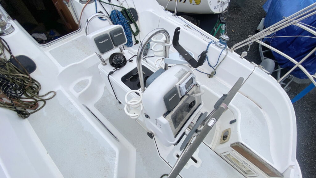 36′ Hunter Vision 36 – 1993 | Ambrose Yacht Sales