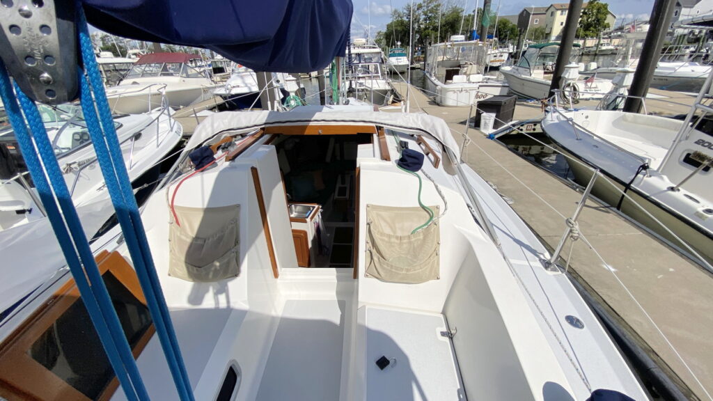 28′ Precision 28 Sloop – 2000 | Ambrose Yacht Sales